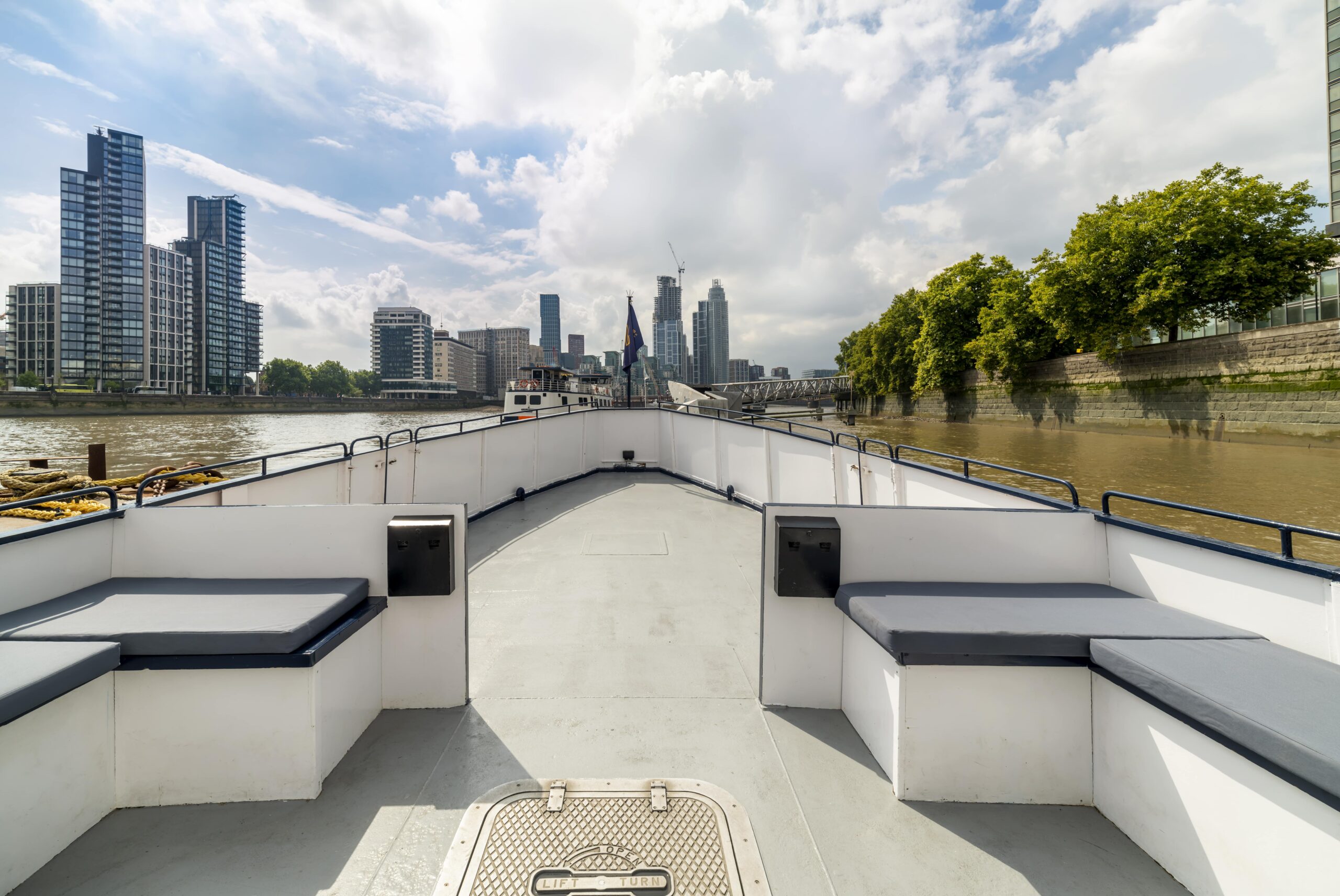 MV Viscount Party Boat Hire London | Thames Party Boats