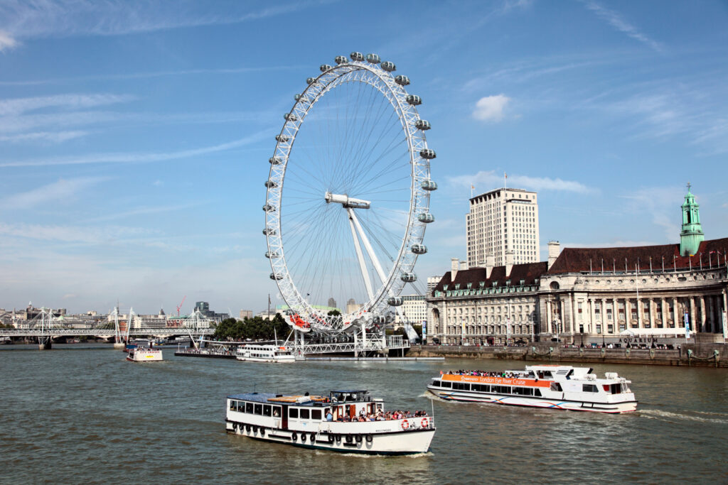 Exploring the Best Routes on the Thames - Thames Party Boats